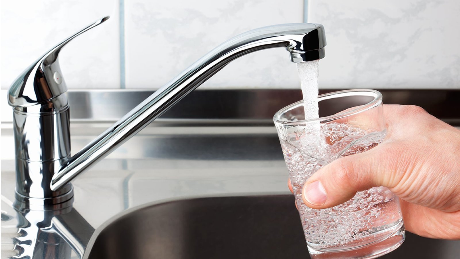 Different Water Types and Their Health Effects on the Human Body